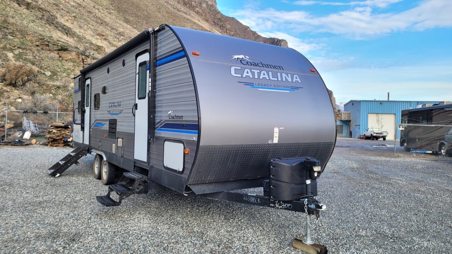 Used 2020 Coachmen RV Catalina 263BHSCK Travel Trailer For Sale ...
